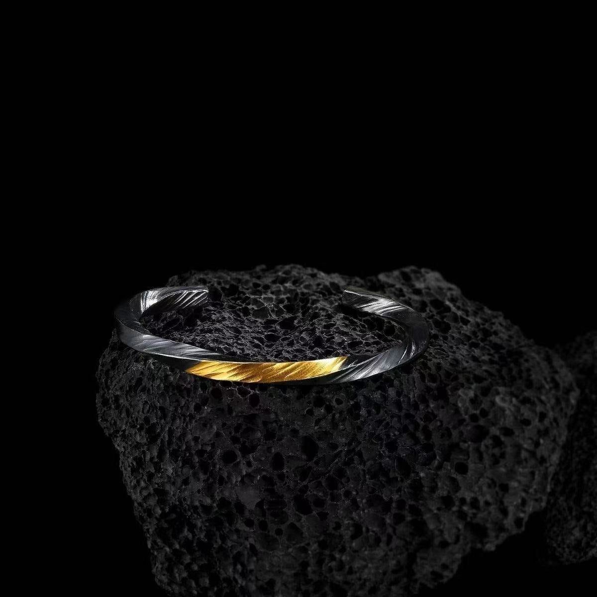 Viking Forge Arm Ring – DAO&NATURE